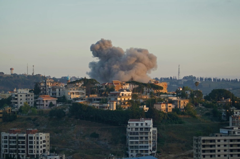 Liban: frappes dans le sud et l'est, avertissements d'Israël